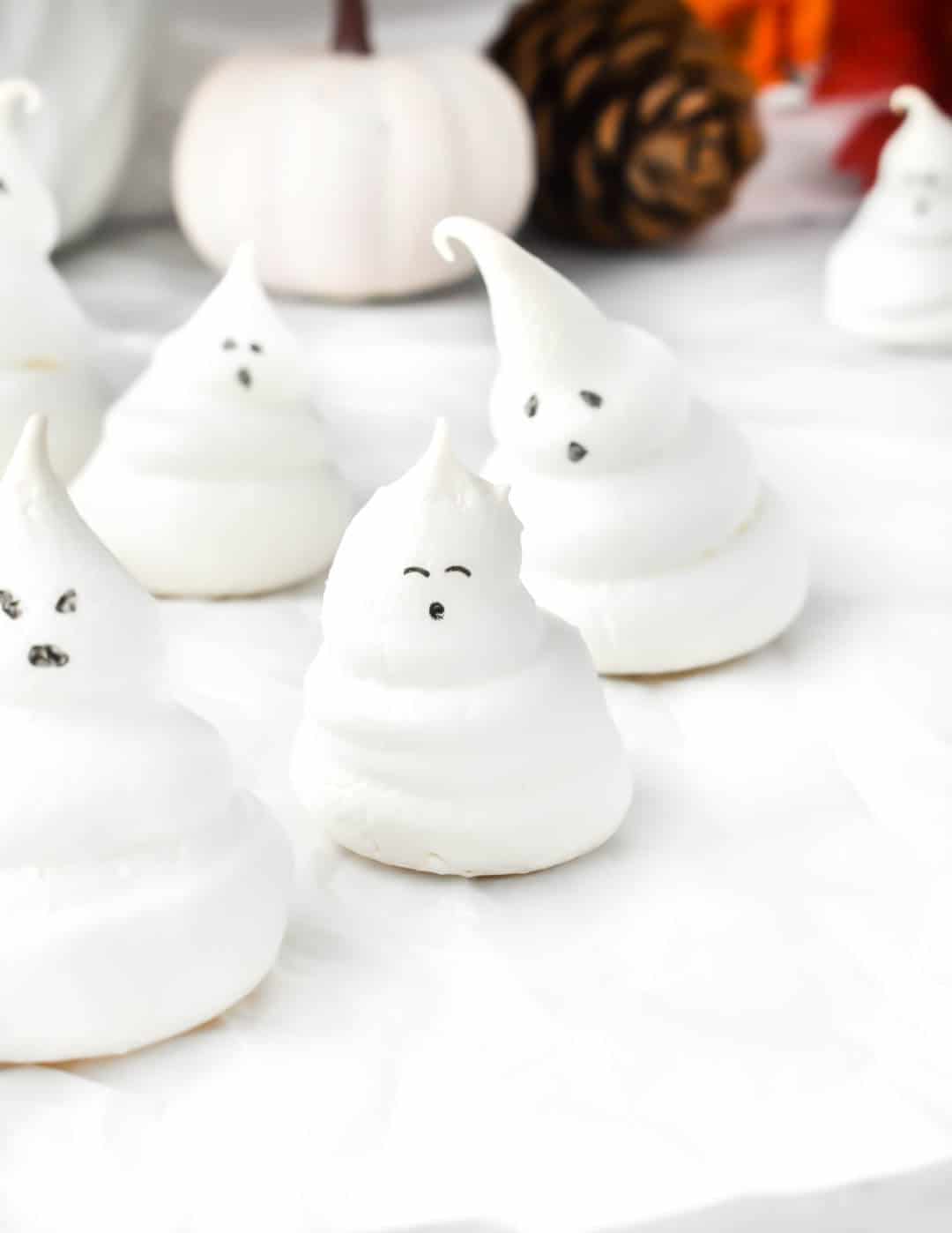 15 Enchanted Halloween Treats with Edible Eyes